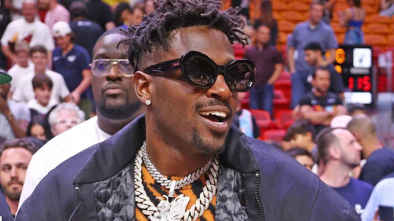 Miami Police Respond to Viral Video of Antonio Brown’s Controversial ...