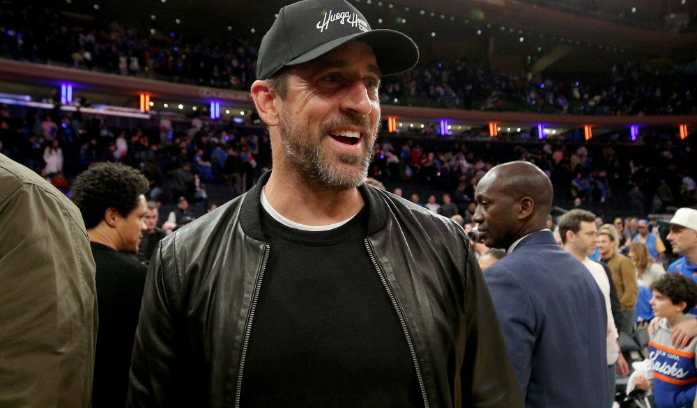 Aaron Rodgers Claims Arsonists Set Fire Near His California Home, Takes ...