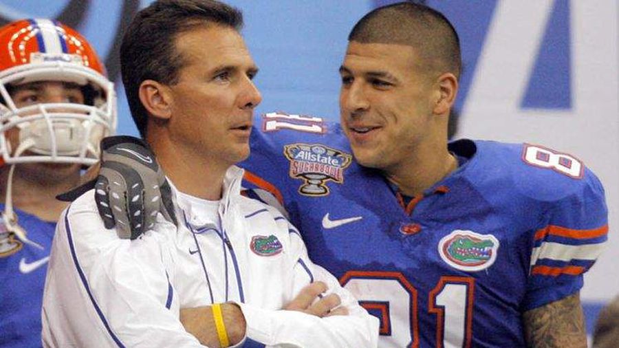 Father of Former College Star Warned Him About Aaron Hernandez While at ...