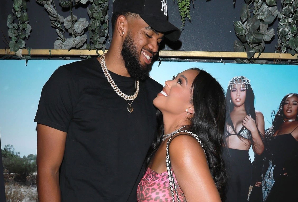 Knicks Star’s Girlfriend Shares Heartbreaking Story Behind Emotional ‘F ...