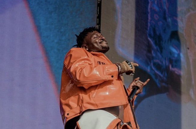 Report: Arrest Issued for Former Steelers WR Antonio Brown - TMSPN