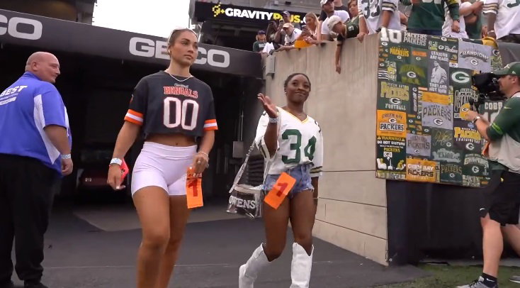 Mystery Girl in Sexy Bengals Outfit With Simone Biles at Packers Game ...
