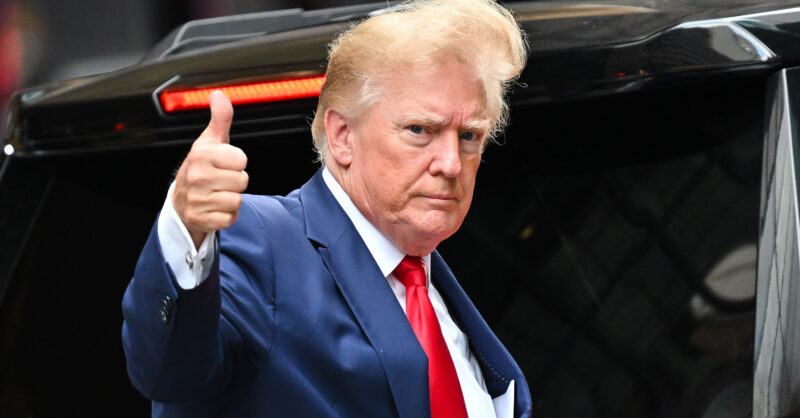 Donald Trump Issues Bold Message to NFL Teams About Shedeur Sanders - TMSPN