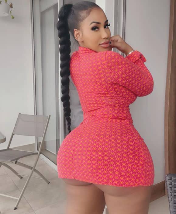 Deandre Ayton Spotted Hanging Out Shirtless With Famous Adult Film Star - TMSPN