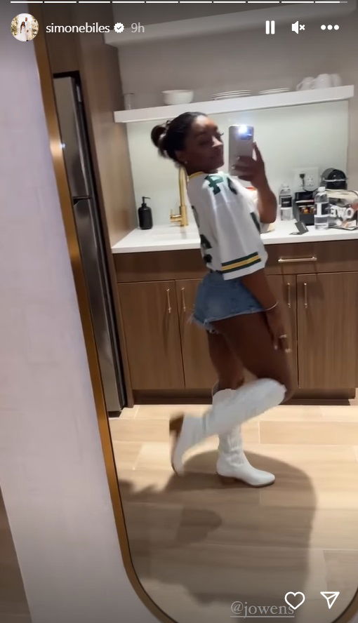 Simone Biles Decked Out in Sexy Packers Outfit at Packers Preseason ...