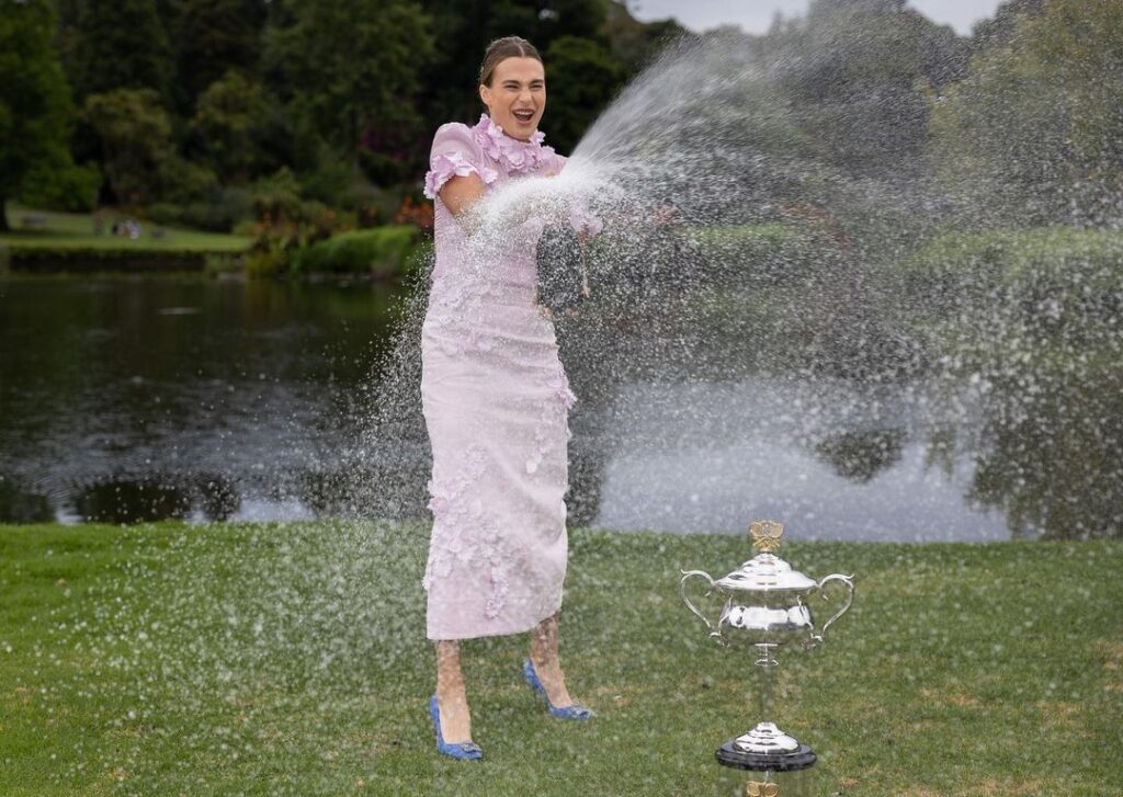 Aryna Sabalenka Smashed, Then Got Roasted For Awkwardly Tossing Racquet ...