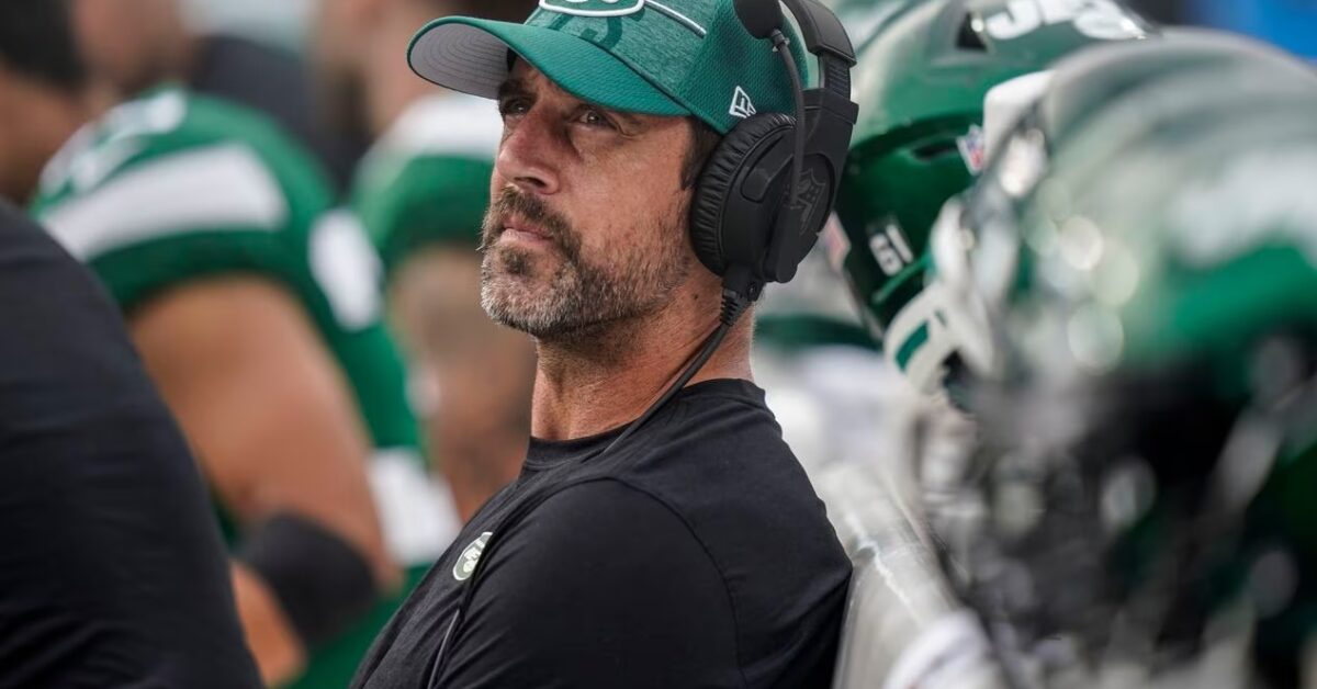 Aaron Rodgers Spotted Out and About For First Time Since Achilles ...