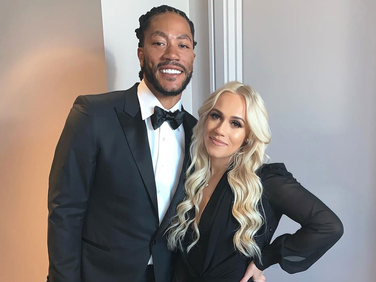 Derrick Rose Family Photo Featuring Wife, Kids, And Ex-Girlfriend Goes Viral - TMSPN