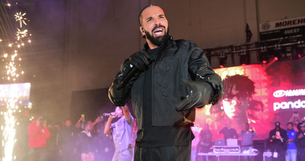 Patrick Mahomes Dubbed the ‘New Drake’ as Fans Claim Chiefs Star Jinxed ...