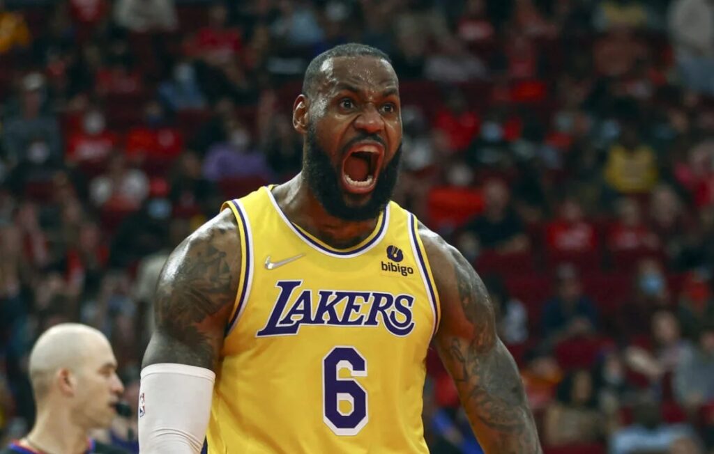 LeBron James Spends $400K on Wine and Gifts for Lakers Teammates ...