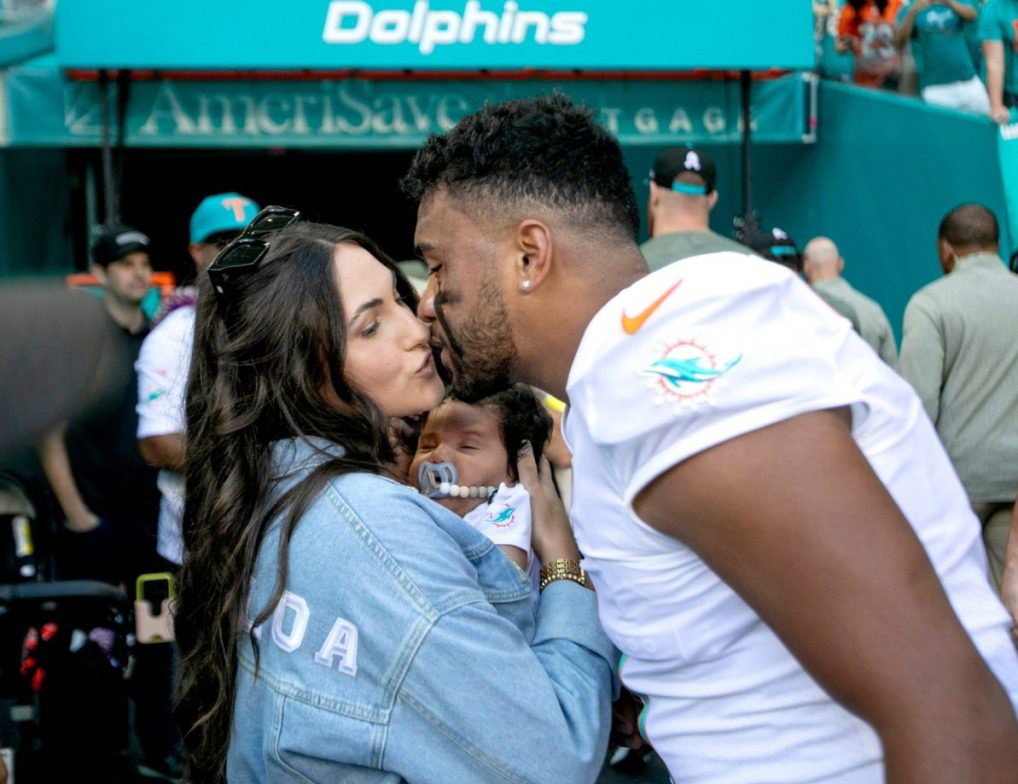 Tua Tagovailoa Shares Photo Of His Wife in Extremely Rare Glimpse Into ...