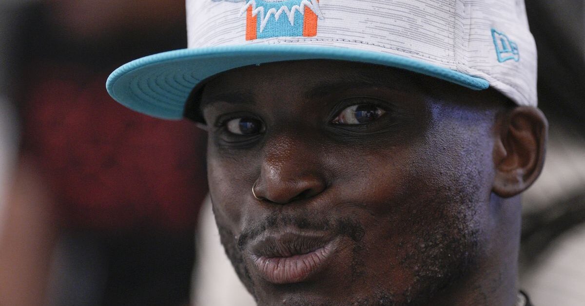 Tyreek Hill's Mother Allegedly Slaps Friend and Breaks Necklace During ...