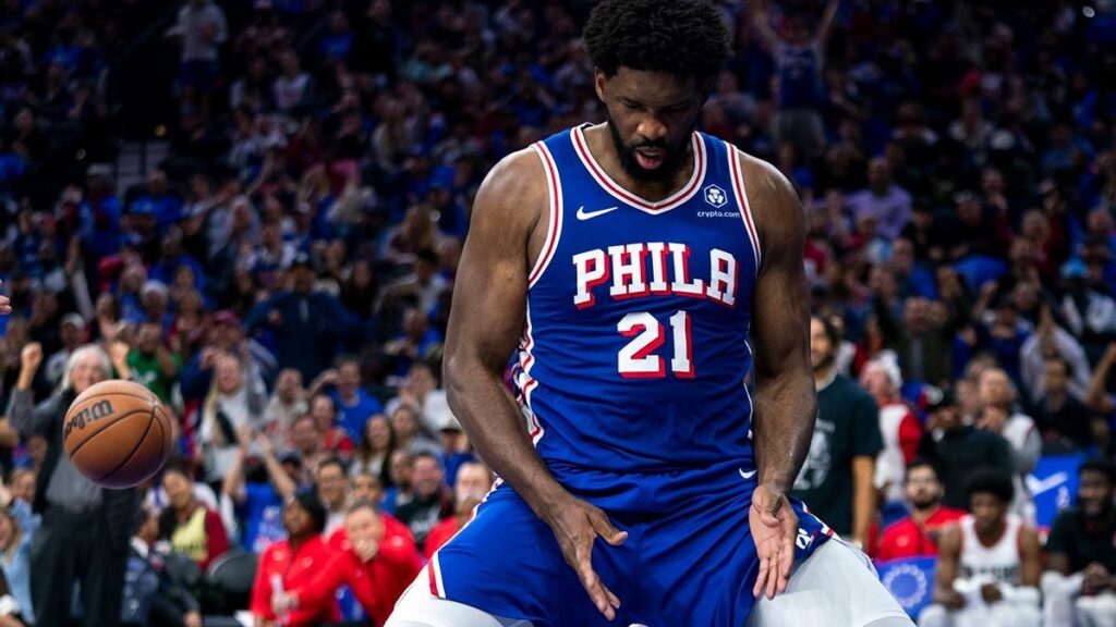 Joel Embiid Unexpectedly 'Flops' at the Free-Throw Line - TMSPN