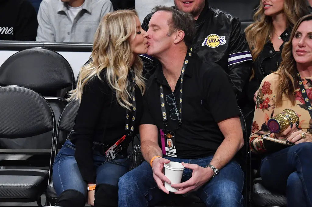Lakers Owner Jeanie Buss Reveals Unusual Sleeping Arrangement with ...