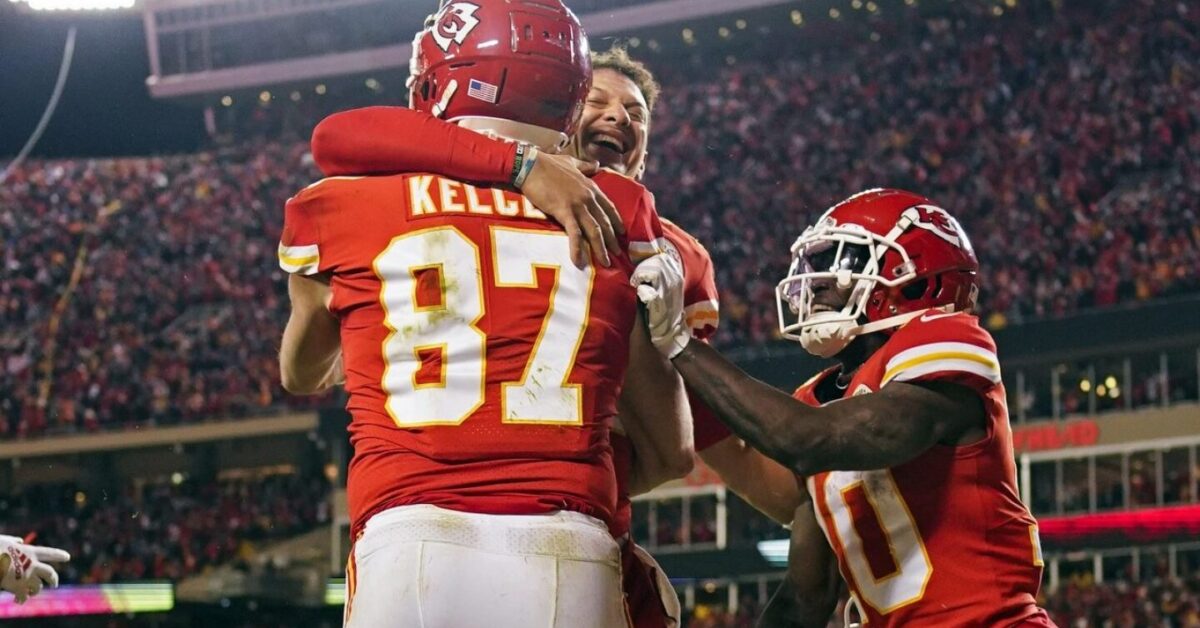 Tyreek Hill Calls Himself Patrick Mahomes' 'Side Chick' With Chiefs - TMSPN