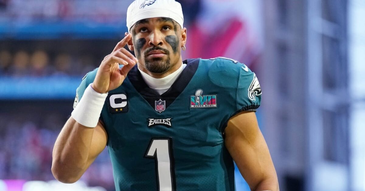 Astrophysics Expert Explains Why the Philadelphia Eagles' Tush Push Play is Unstoppable - TMSPN