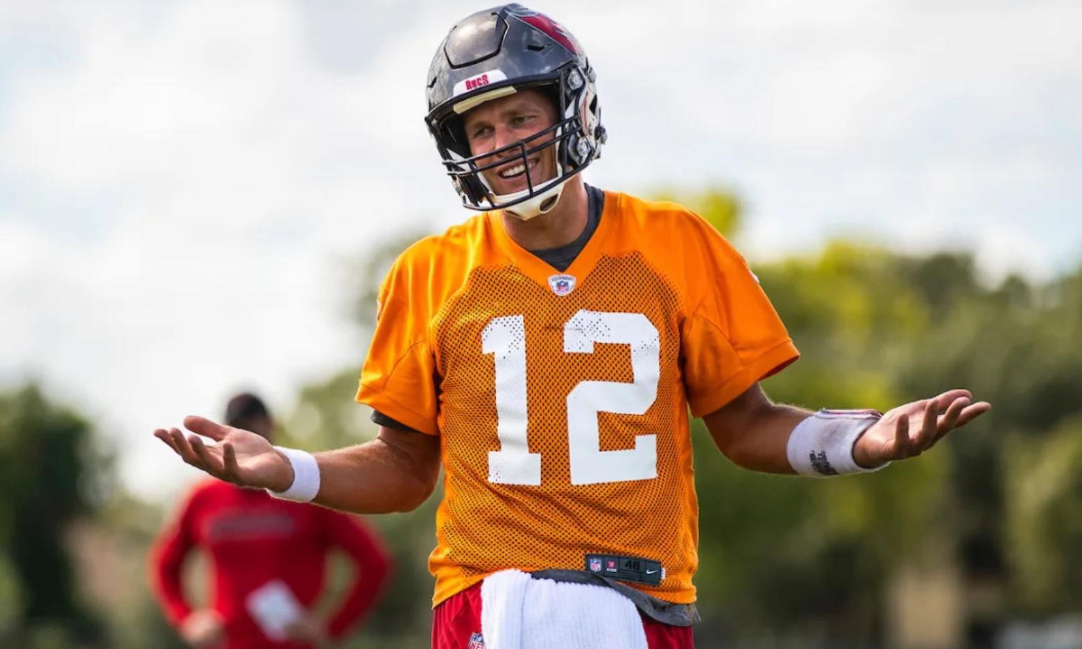 Tom Brady Unveils Surprising Extent of Hand Injuries After 23 NFL ...