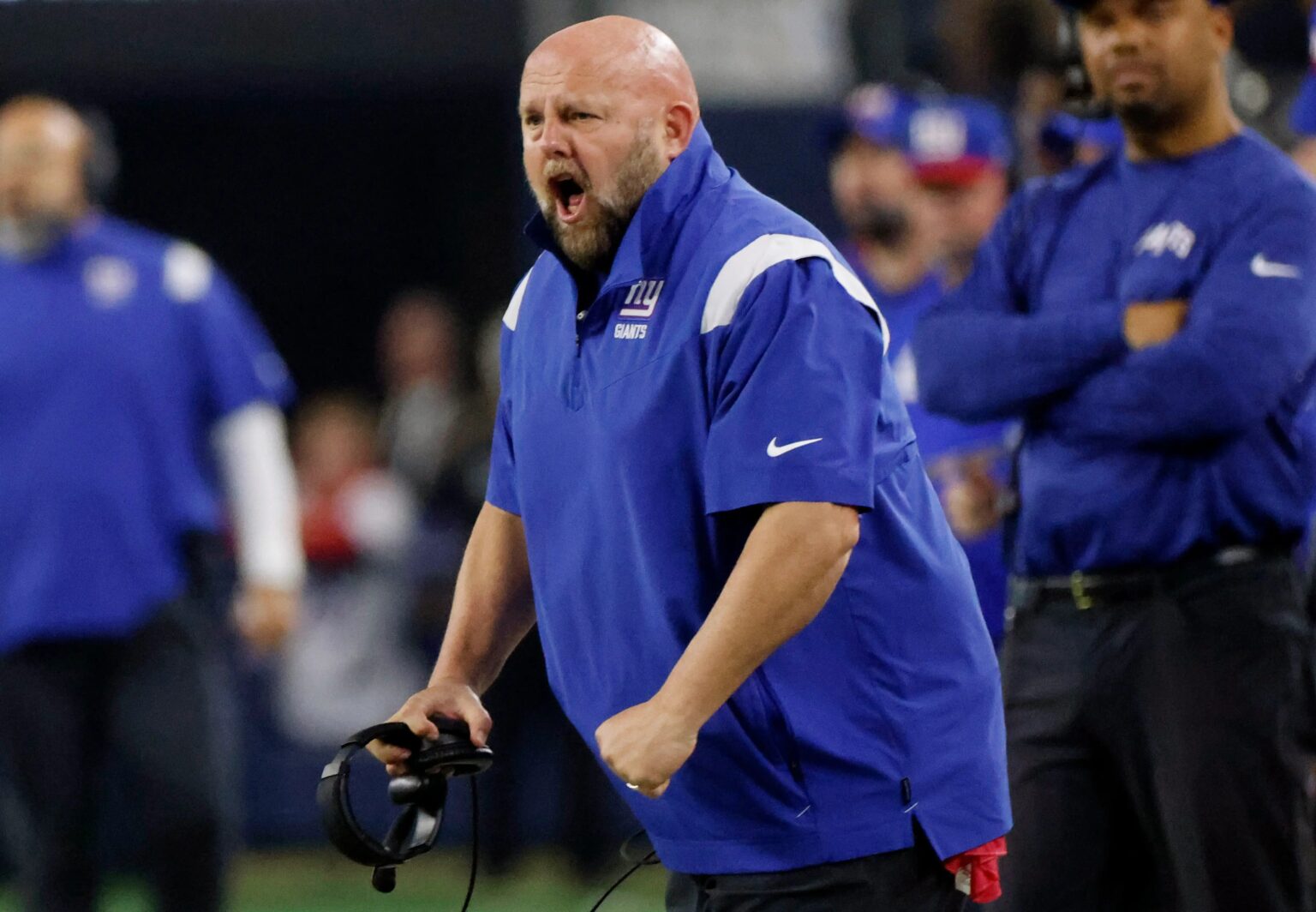 Giants Linebacker Brian Burns Erupts Over Defensive Play-Calling After ...