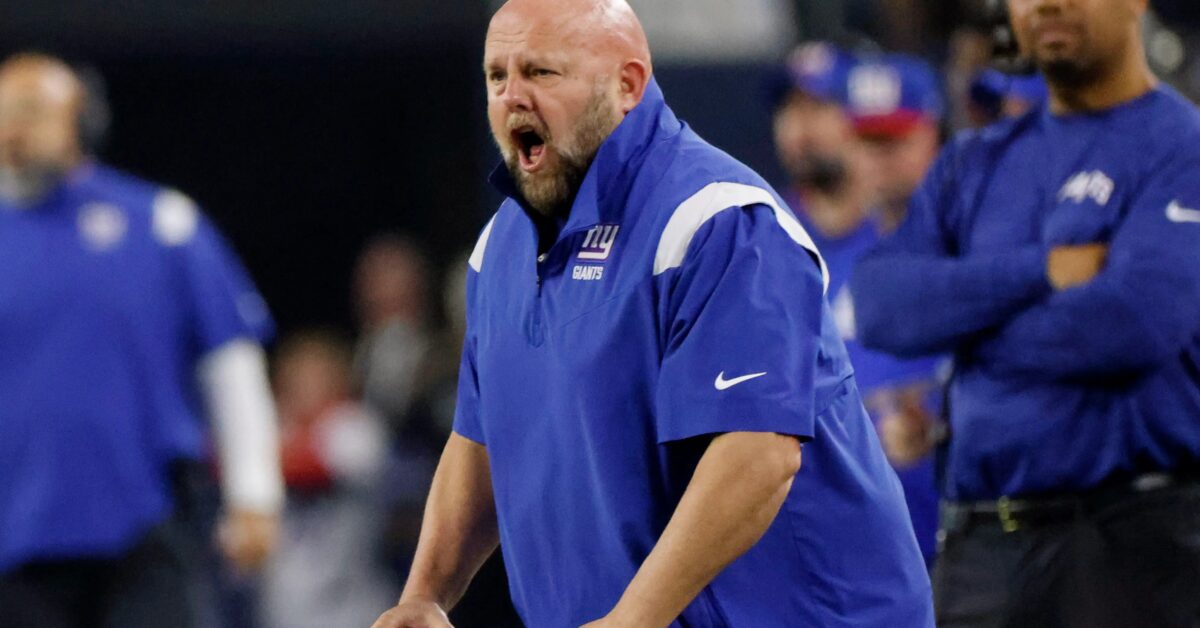 Brian Daboll’s Priceless Sideline Reaction to Jaxson Dart’s First ...