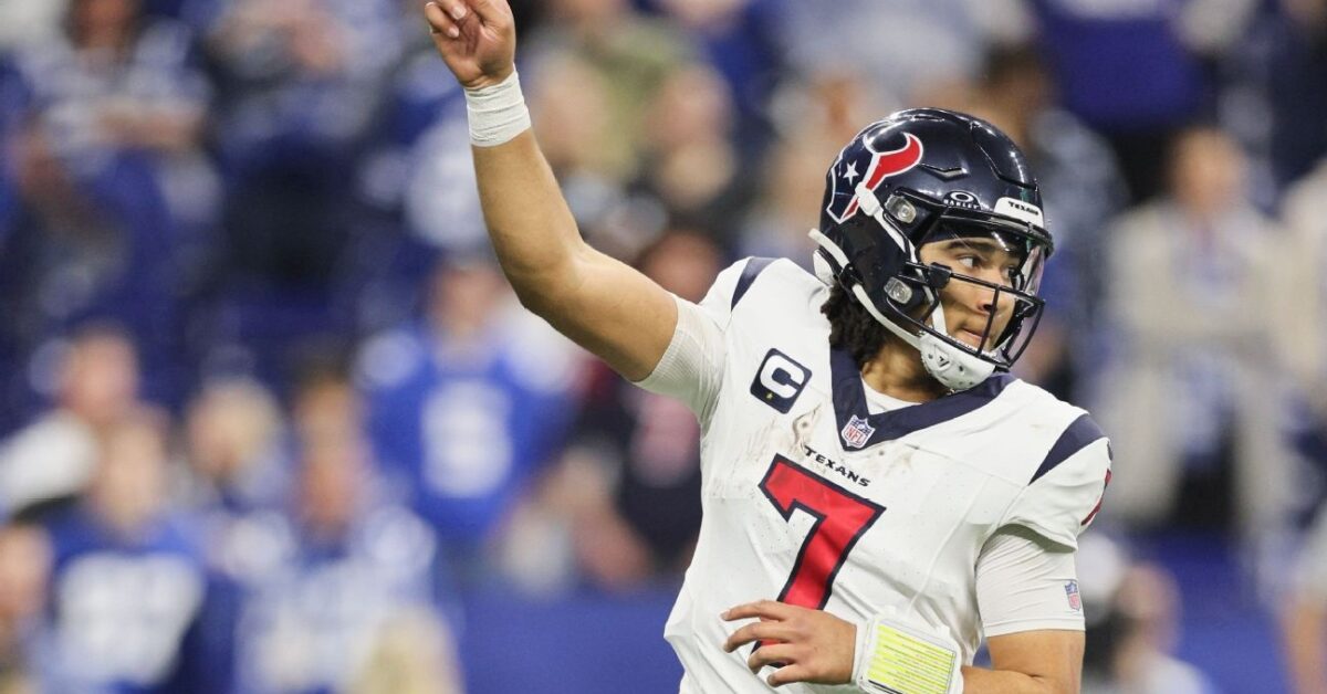 C.J Stroud and His Mom Celebrate Emotional Week 18 Playoff Clinching Win - TMSPN