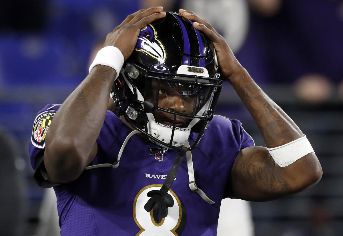 Cameras Capture Lamar Jackson's Emotional Locker Room Moment After Loss to Bills - TMSPN