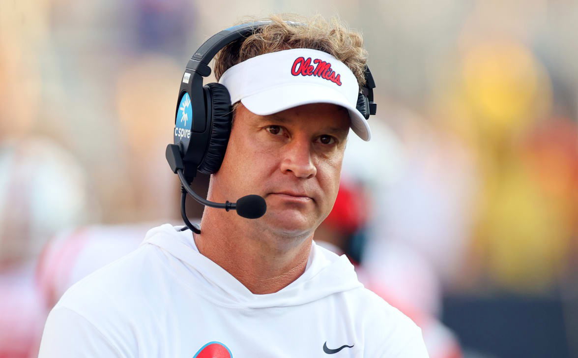 Lane Kiffin’s Daughter Steals the Spotlight at Ole Miss’ Gator Bowl ...