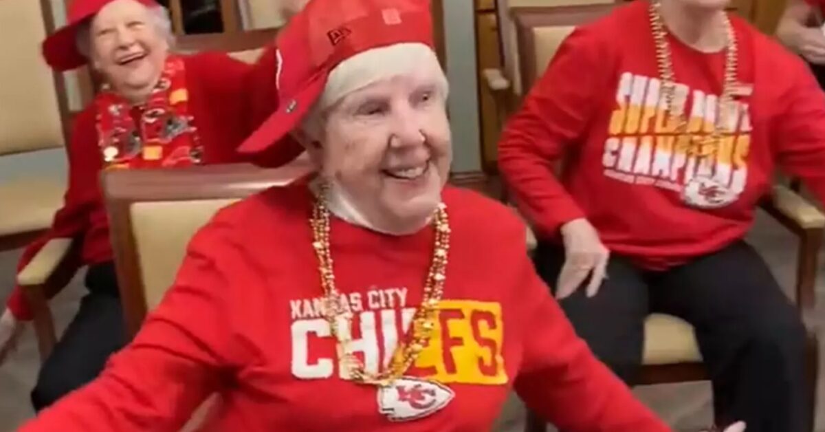 ‘Senior Swifties’ Show off ‘Swag Surfin’ Dance Ahead of AFC ...