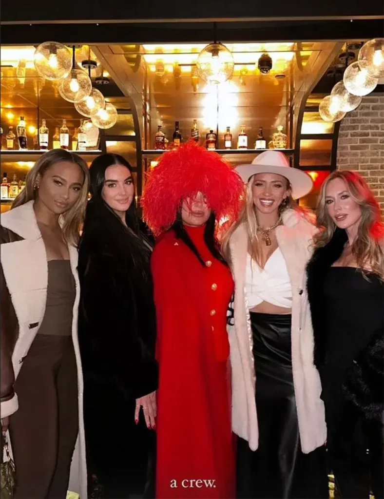 Travis Kelce’s Ex Girlfriend Kayla Nicole Getting Close to Niners WAGs ...