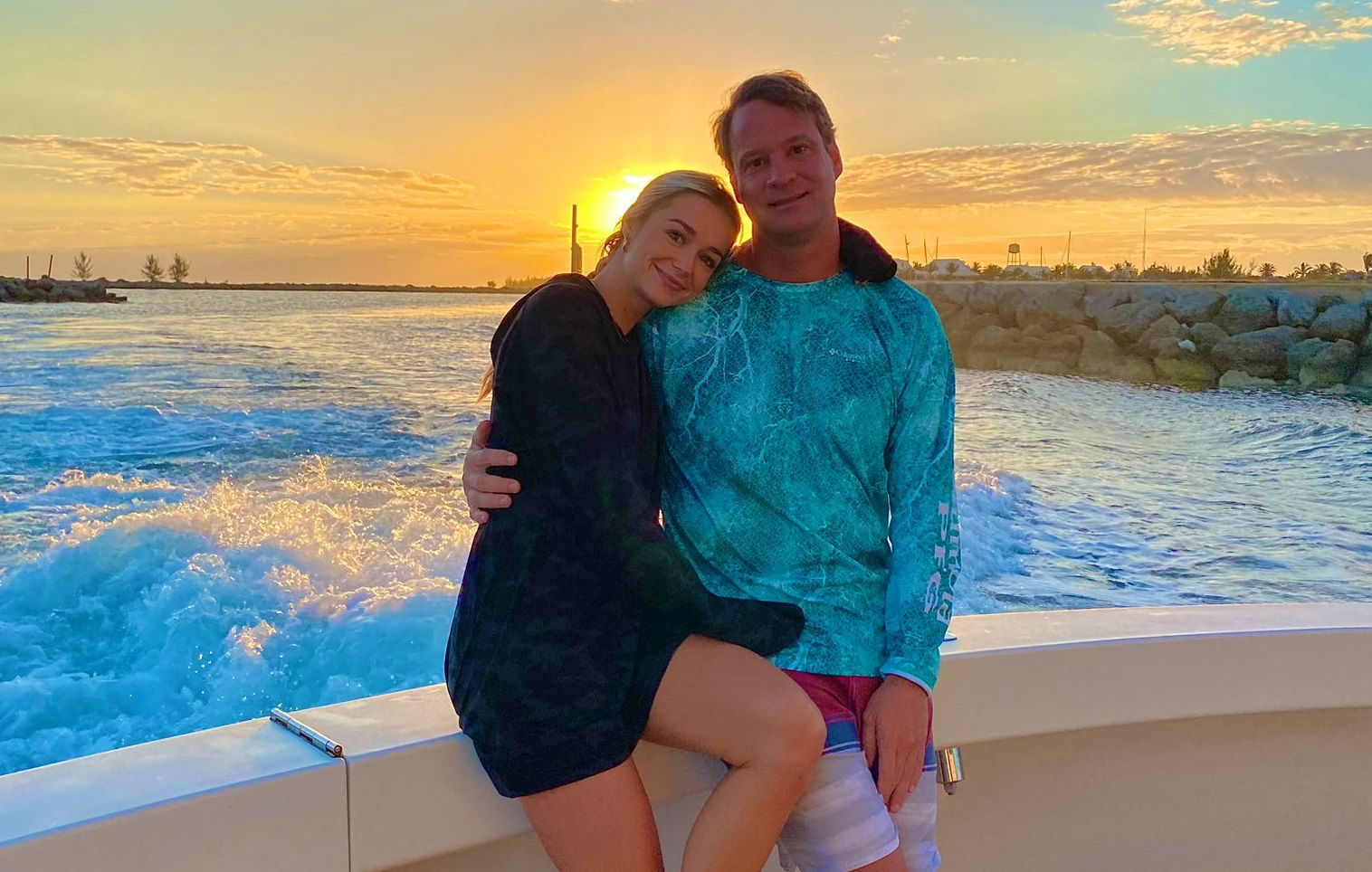 Lane Kiffin Gets Grilled Over Age Gap After Posting Picture Of His ...