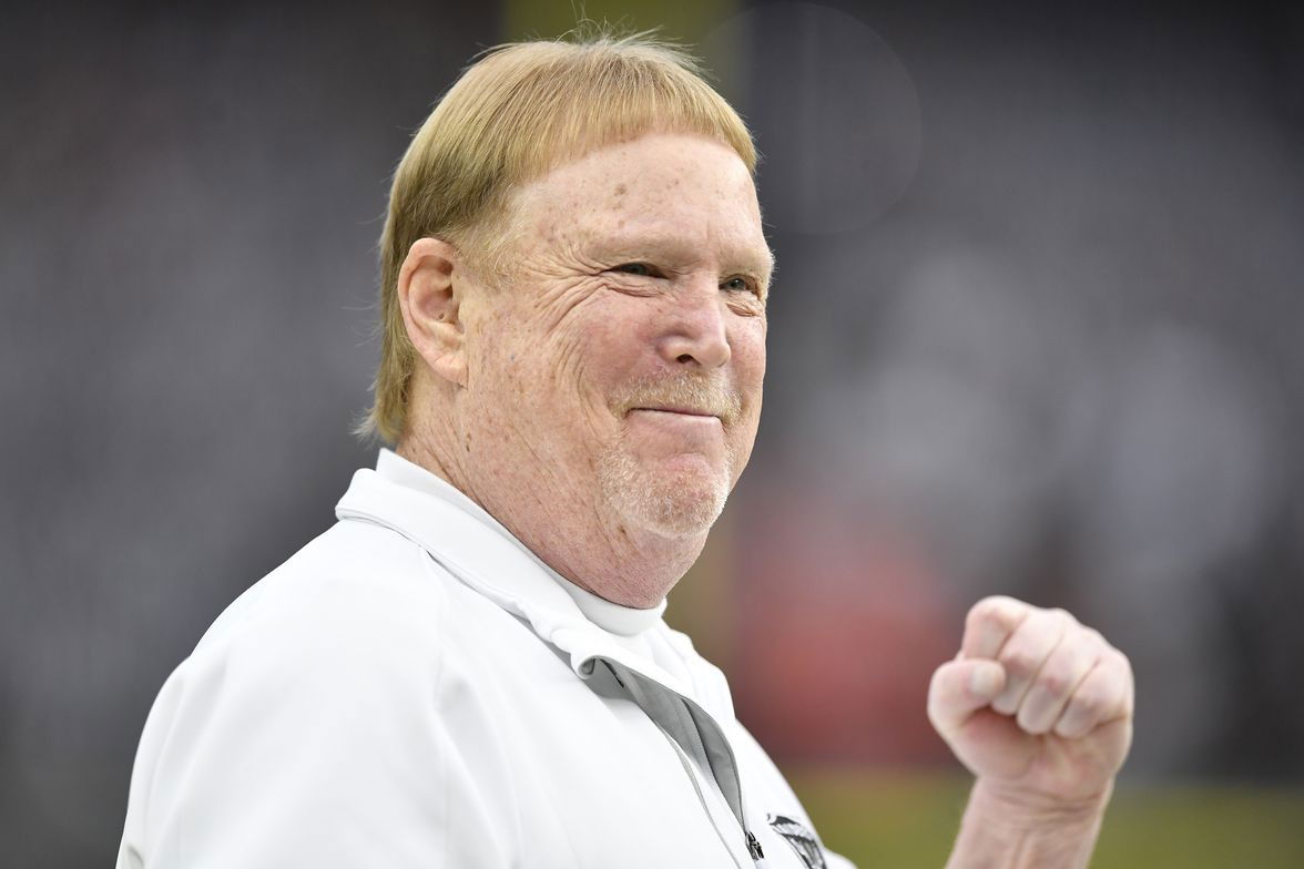 Raiders Owner Mark Davis Spotted in VIP Box With Three Stunning Women During Cowboys Game - TMSPN