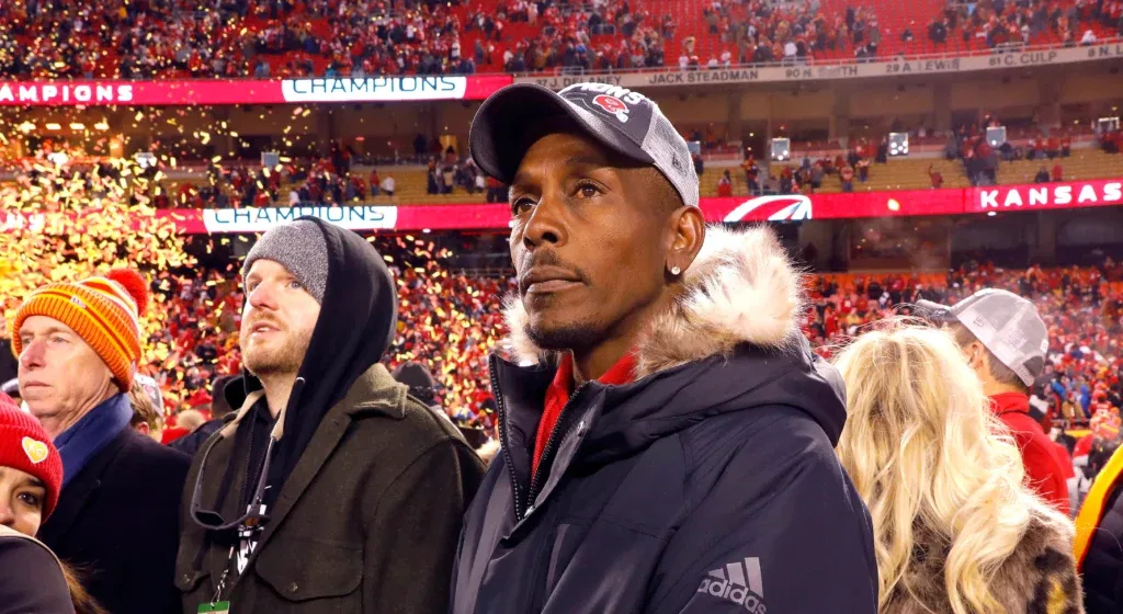 Patrick Mahomes Sr. Signs on for Boxing Match Against John Rocker at Dave Portnoy’s ‘Rough N ...