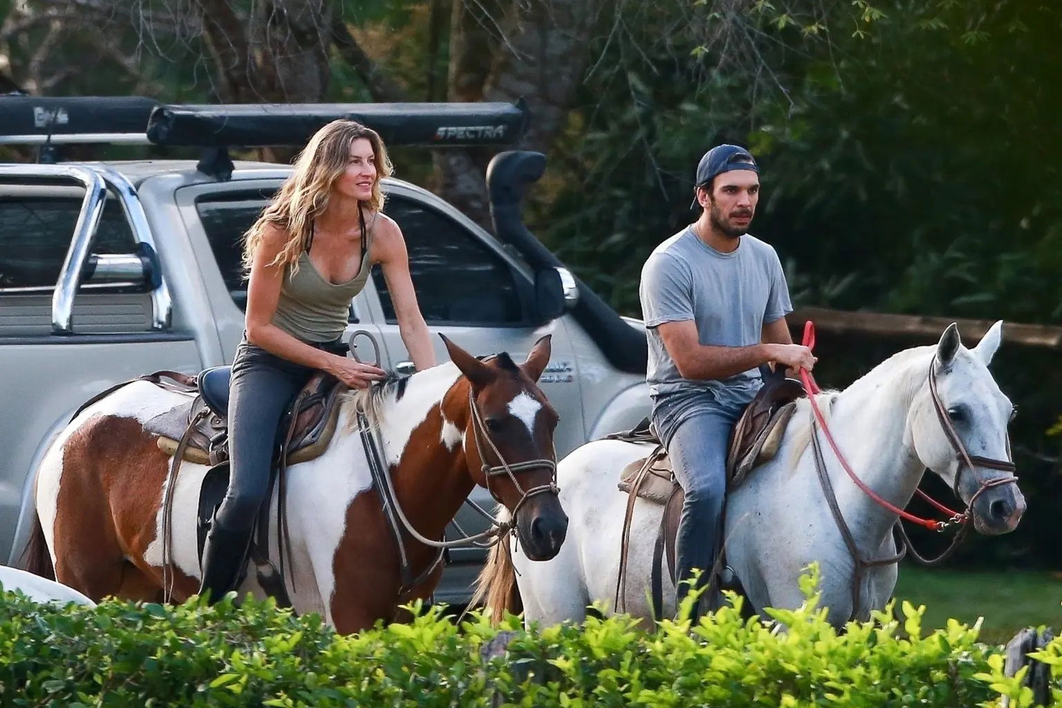 Pregnant Gisele Bündchen Embraces 'New Chapter' with Boyfriend Joaquim Valente - TMSPN