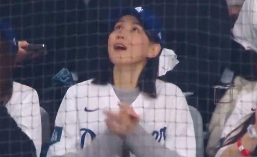 Shohei Ohtani and Wife Mamiko Tanaka Steal the Spotlight at Lakers Game ...