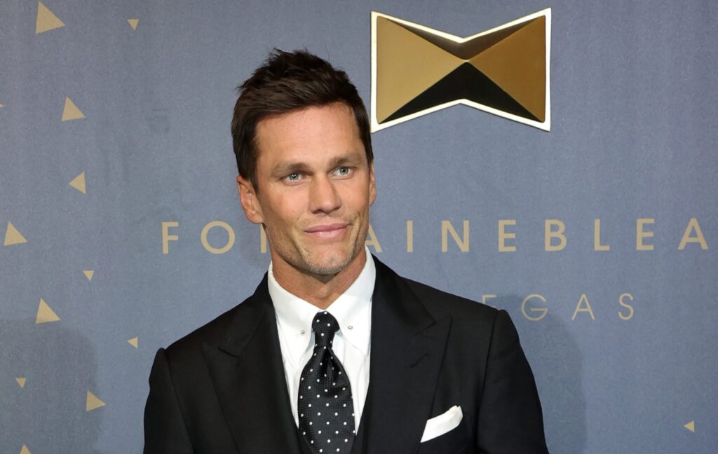 Behind-The-Scenes Ceremony Video Reveals Tom Brady's Patriots Hall of ...