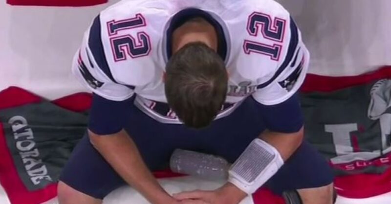 Former Patriots Star Alleges 'Crying' Tom Brady Was Broken By The Deflategate Scandal - TMSPN