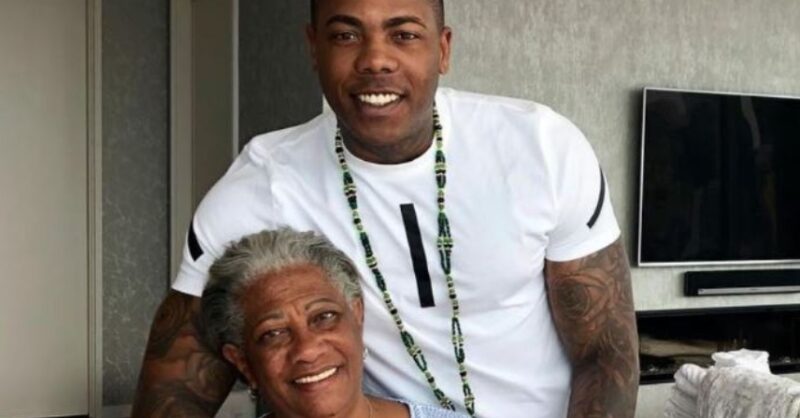 Cringe Video of Aroldis Chapman Seemingly Fondling His Mother's Chest ...