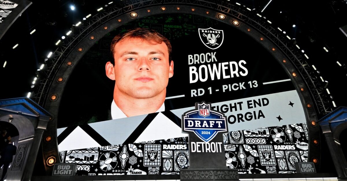 Brock Bowers Dad's Reaction to Raiders Selecting Their Son Goes Viral ...