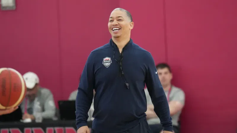 Hilarious Photo Emerges Of Los Angeles Clippers Head Coach Ty Lue ...