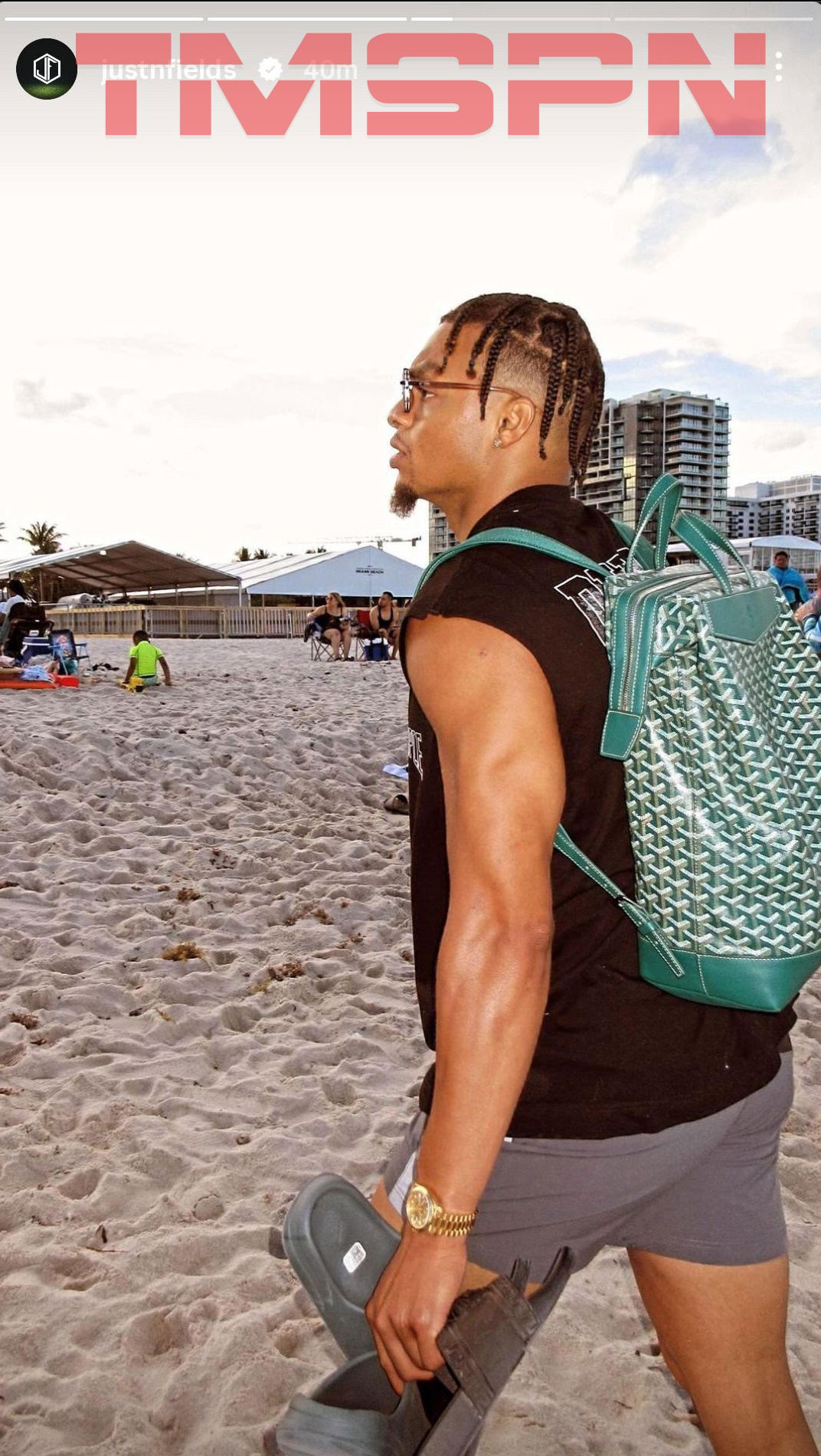 Social Media Detectives Spot Justin Fields With New Girlfriend in South ...