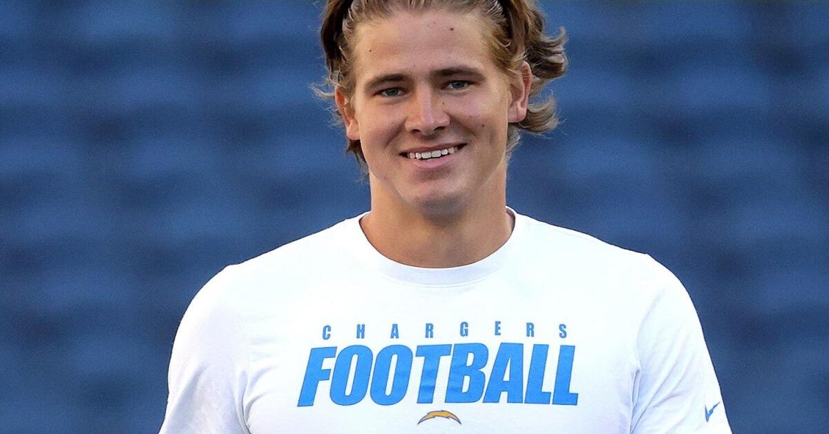 Fans Stunned to Discover Justin Herbert Has an NFL Brother Who Looks ...