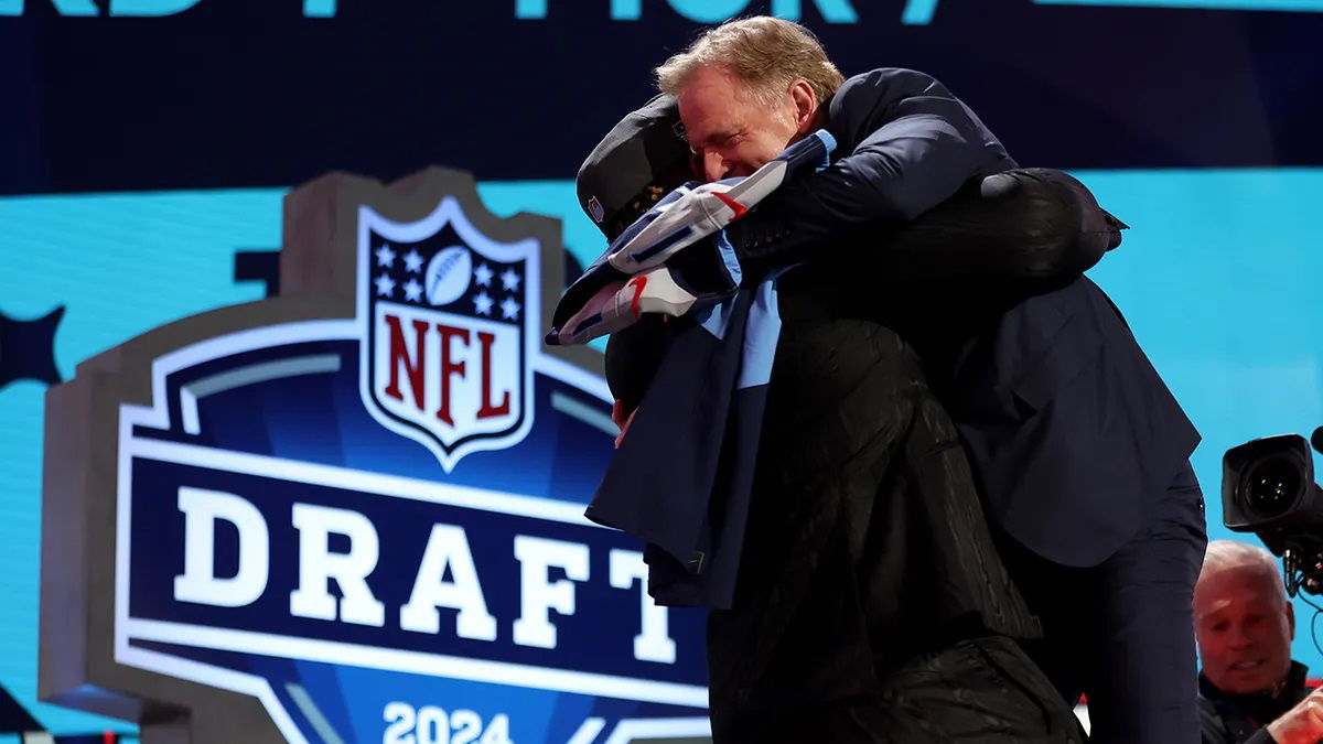 Odds Released For First-Overall Pick In 2025 NFL Draft - TMSPN
