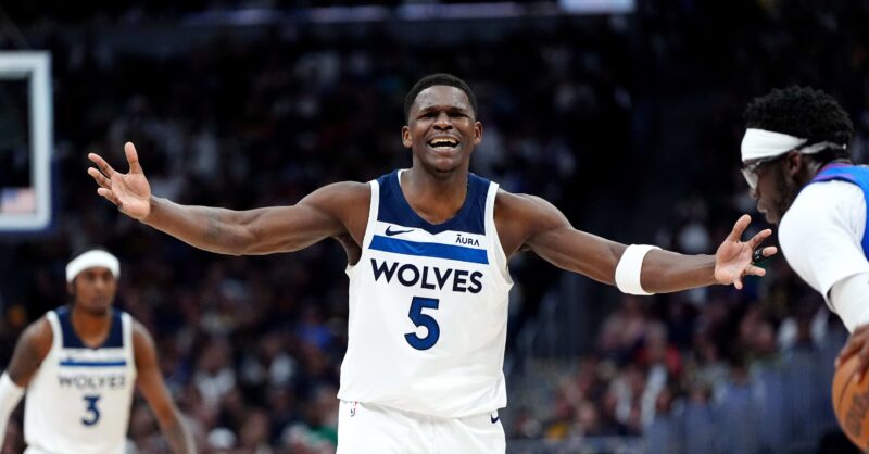 Fans Roast Anthony Edwards for His Super Casual Red Carpet Outfit - TMSPN