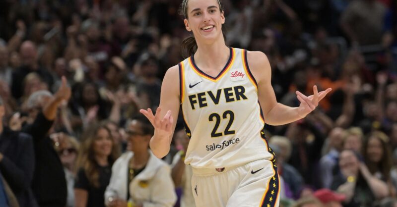 Caitlin Clark Shares Special Moment With One of The Greatest Women ...