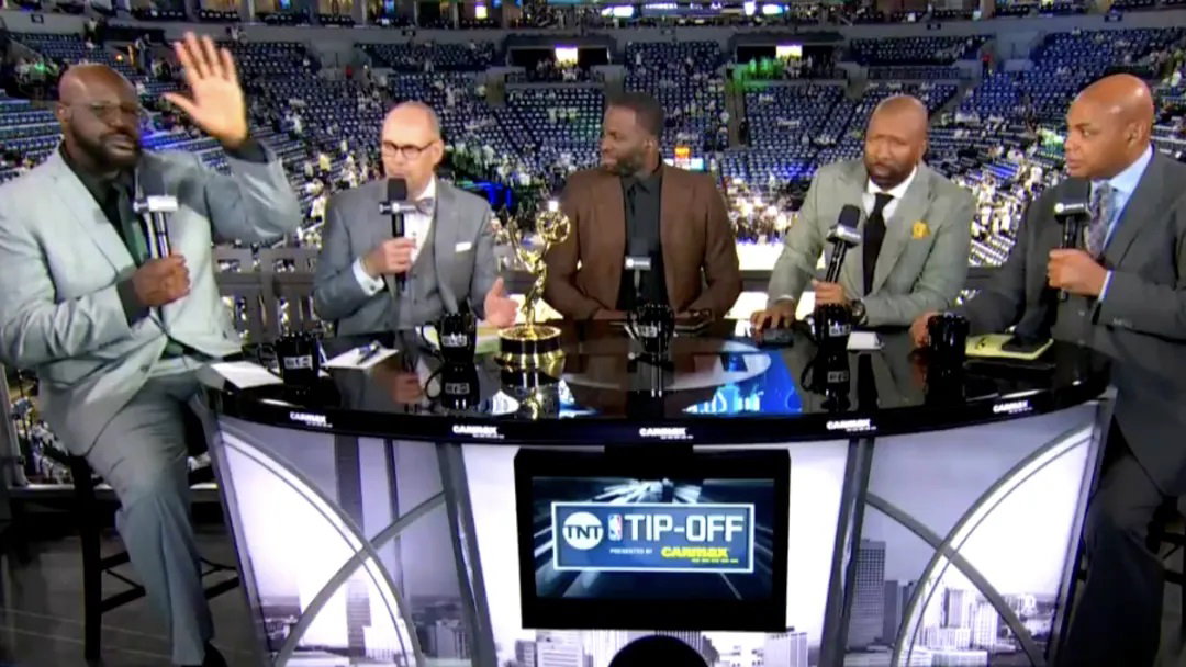 Minnesota Timberwolves Fans Trolled Draymond Green During TNT Broadcast ...