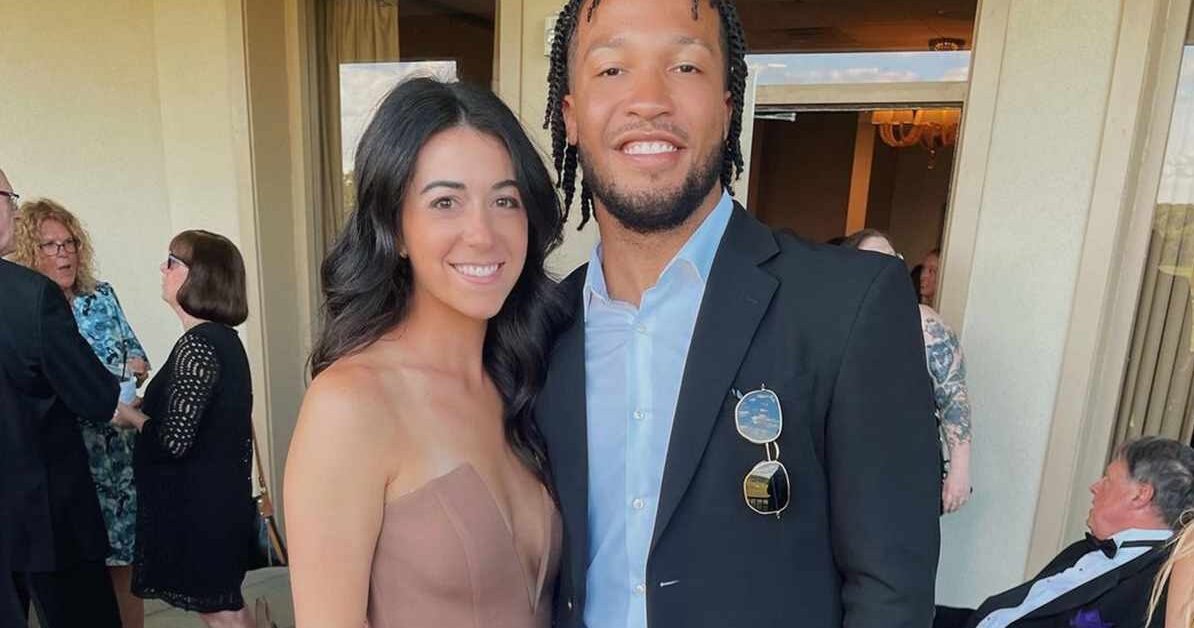 Jalen Brunson’s Wife’s Playoff 'Fit' Goes Viral During Knicks’ Win Over ...