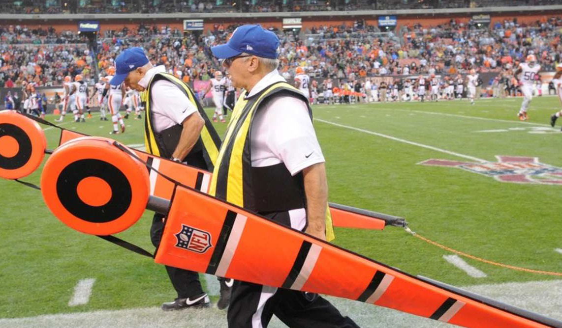 NFL Reportedly Making Massive Changes to How It Figures Out First Downs ...