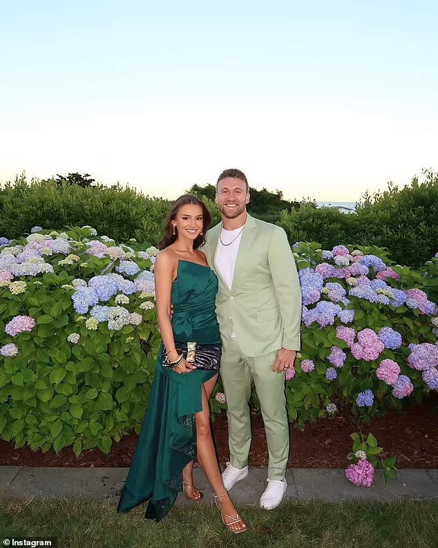 Wife Of San Francisco 49ers Pro Bowler Shares Photos From Christian ...