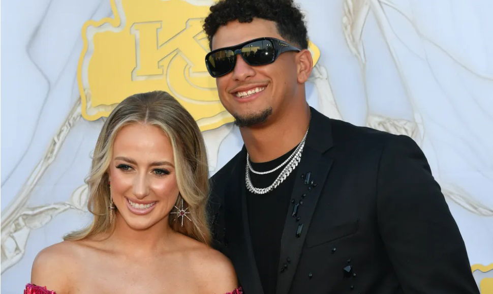 Patrick Mahomes Shows Off His "Dad Bod" During Yacht Party With Wife Brittany in Miami - TMSPN