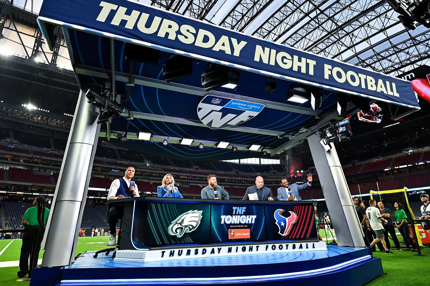 NFL Insider Reportedly in Advanced Negotiations to Join Amazon Coverage ...
