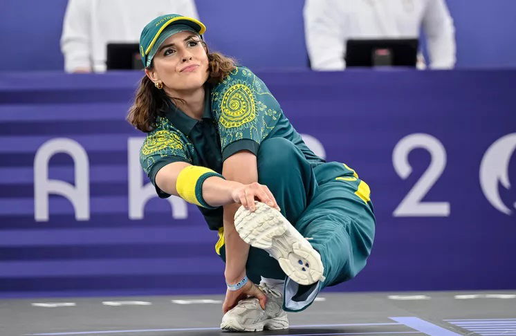 Aussie Breakdancer Raygun Goes Viral with 'Kangaroo' Moves at Paris ...
